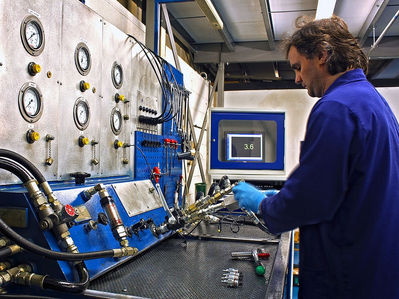 How to enhance production scheduling to reduce costs and inefficiencies